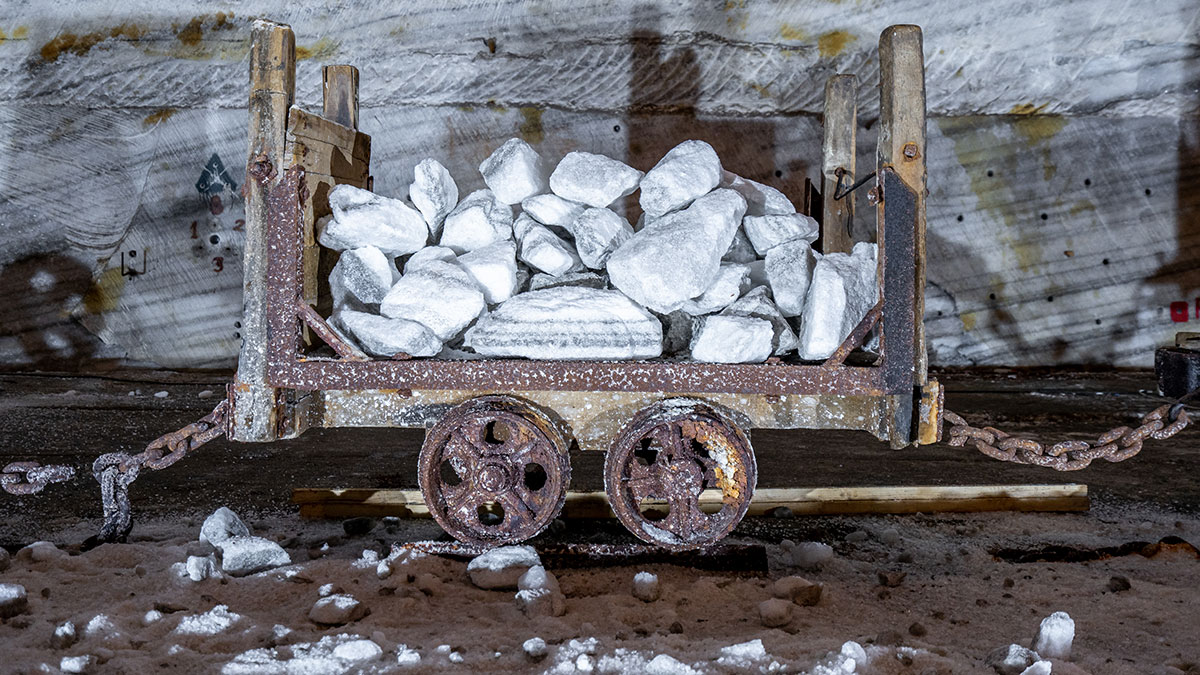 Storing Salt Long-Term - How Preppers Do It - Prepper Press